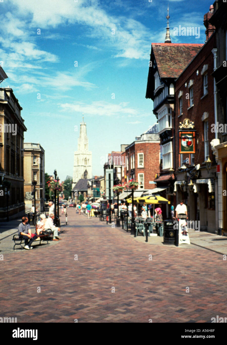 August 1995: Street scene, Gloucester, Gloucestershire, Cotswolds ...