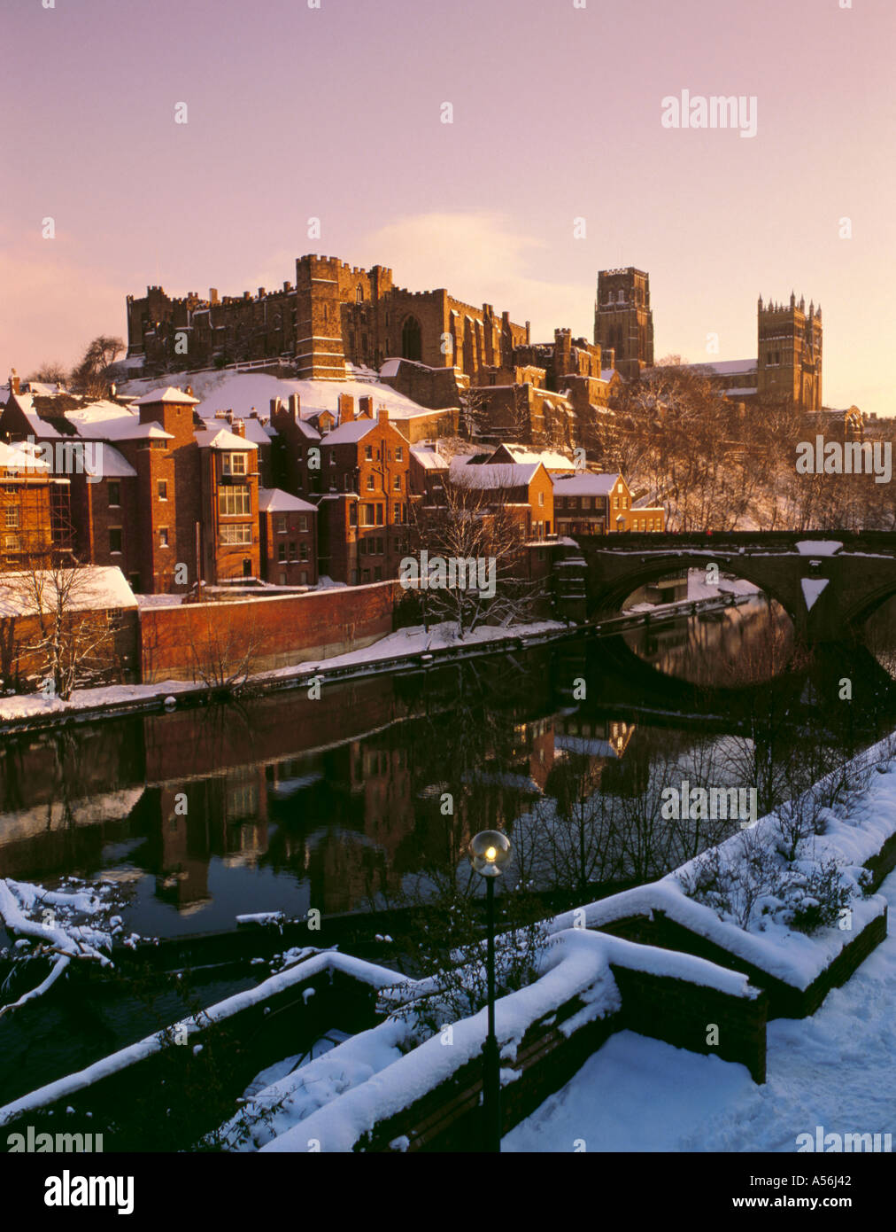 Framwellgate bridge durham winter hi-res stock photography and images ...