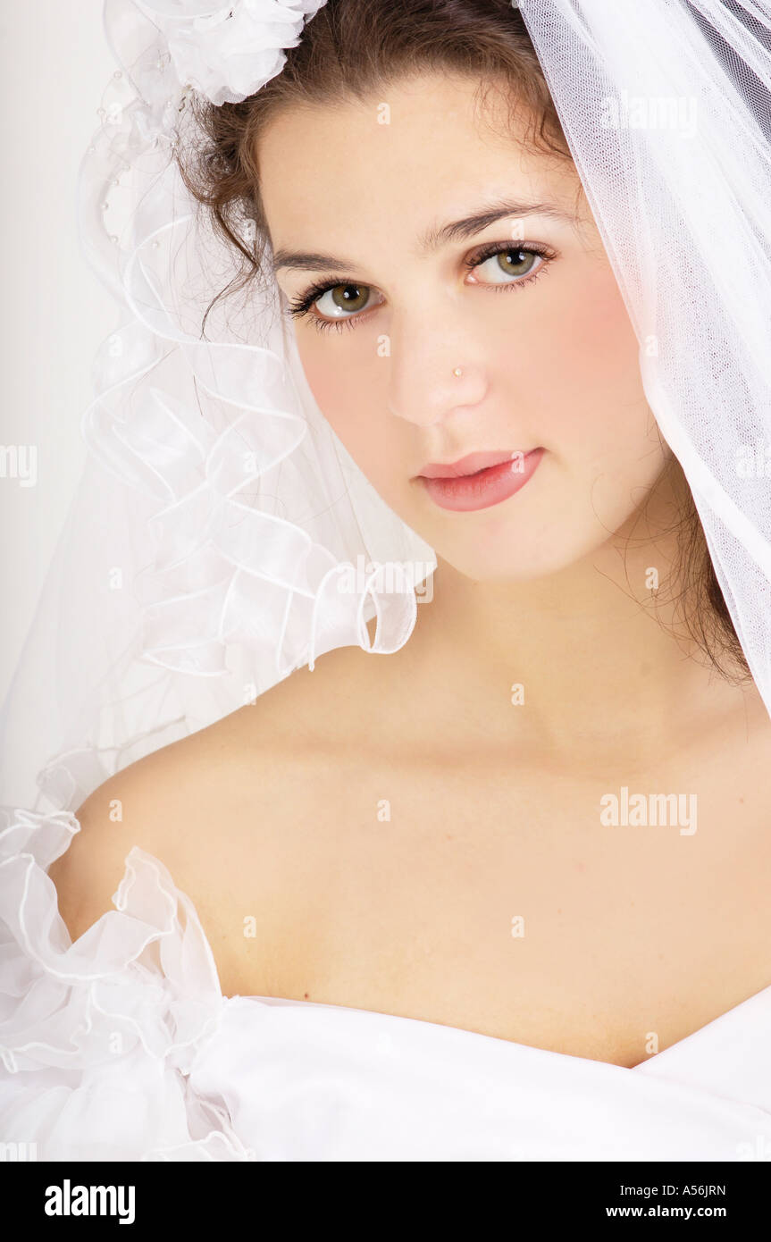 Young bride, portrait Stock Photo - Alamy