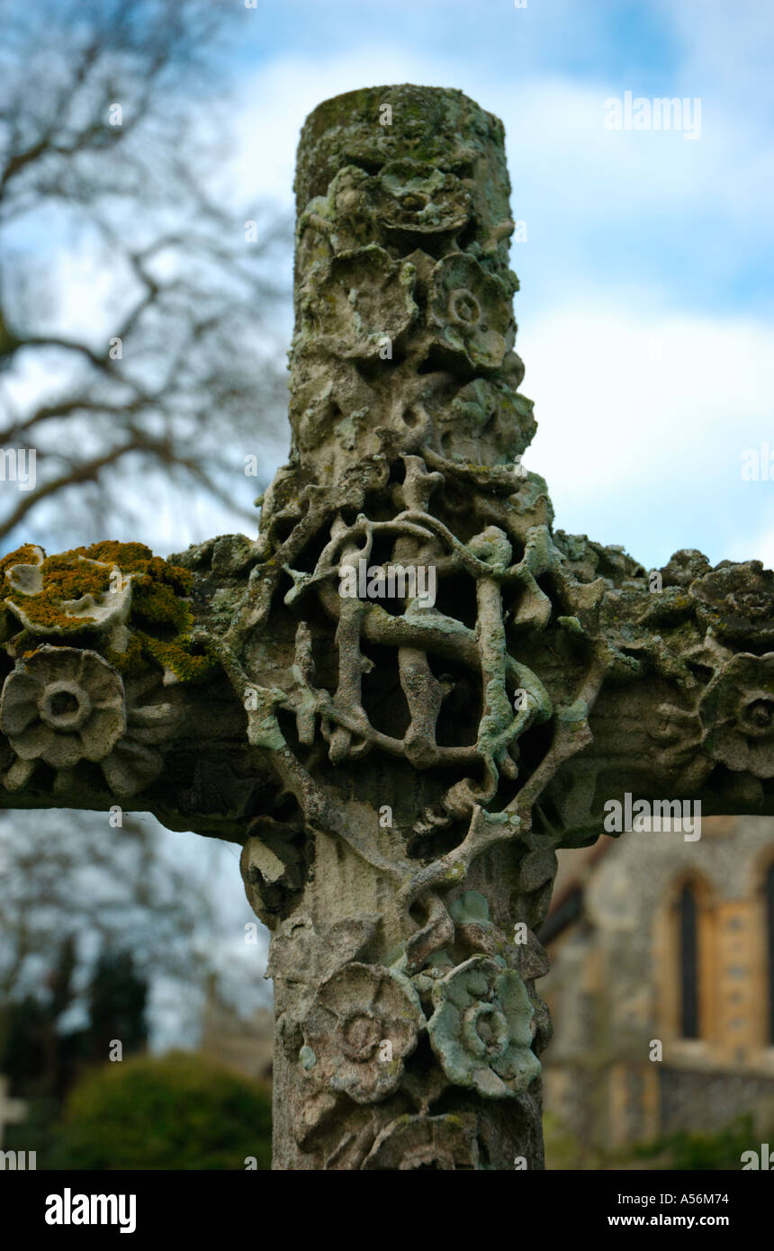 Carved Graveyard Cross Stock Photo - Alamy