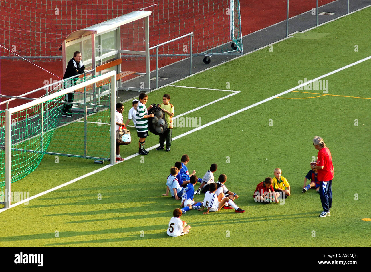 Soccer training hi-res stock photography and images - Alamy