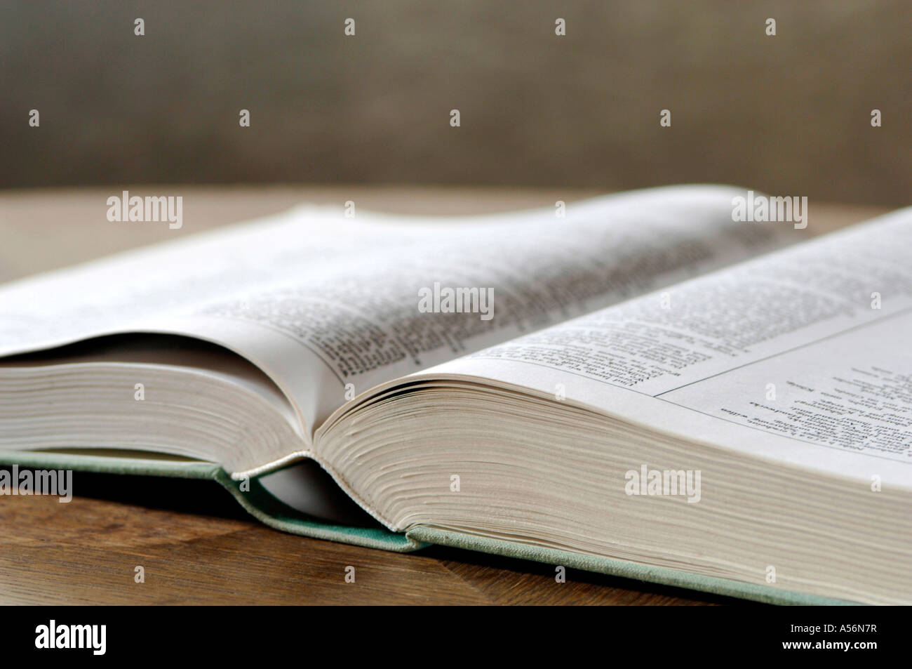 Opened book images hi-res stock photography and images - Alamy