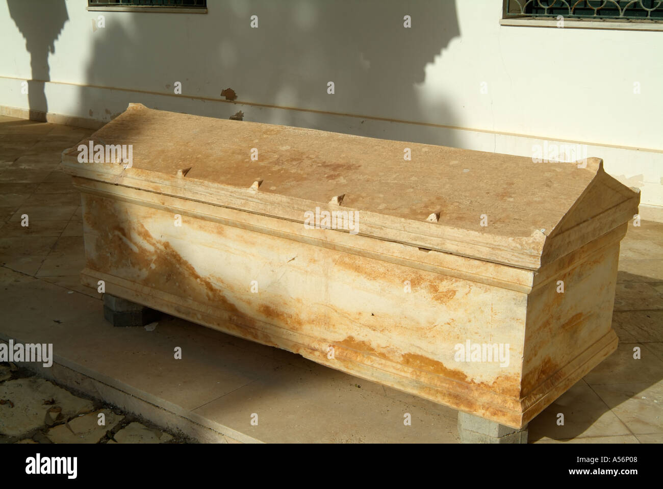 Cofin hi-res stock photography and images - Alamy