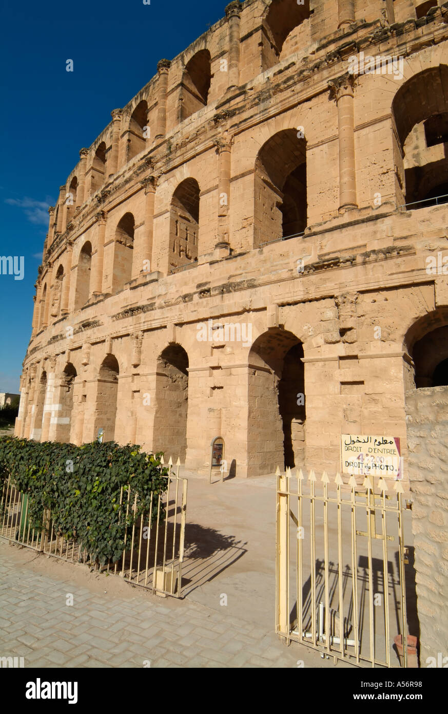 El jem tunisie hi-res stock photography and images - Alamy