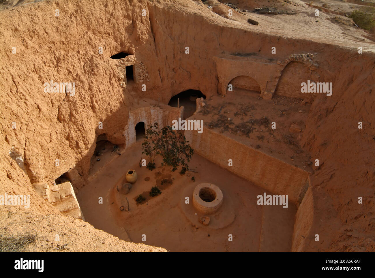 Traditional troglodyte homes of Matmata, Tunisia Stock Photo - Alamy