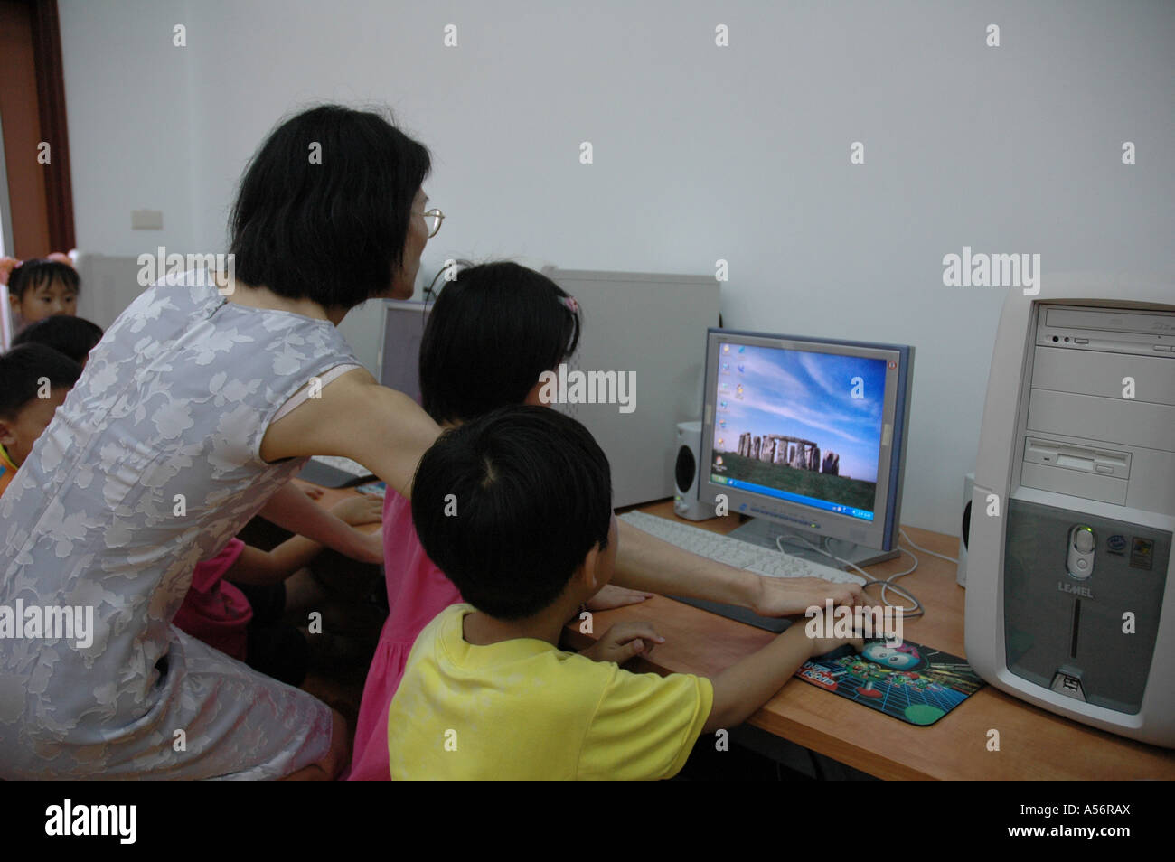 Taiwan children computers hi-res stock photography and images - Alamy