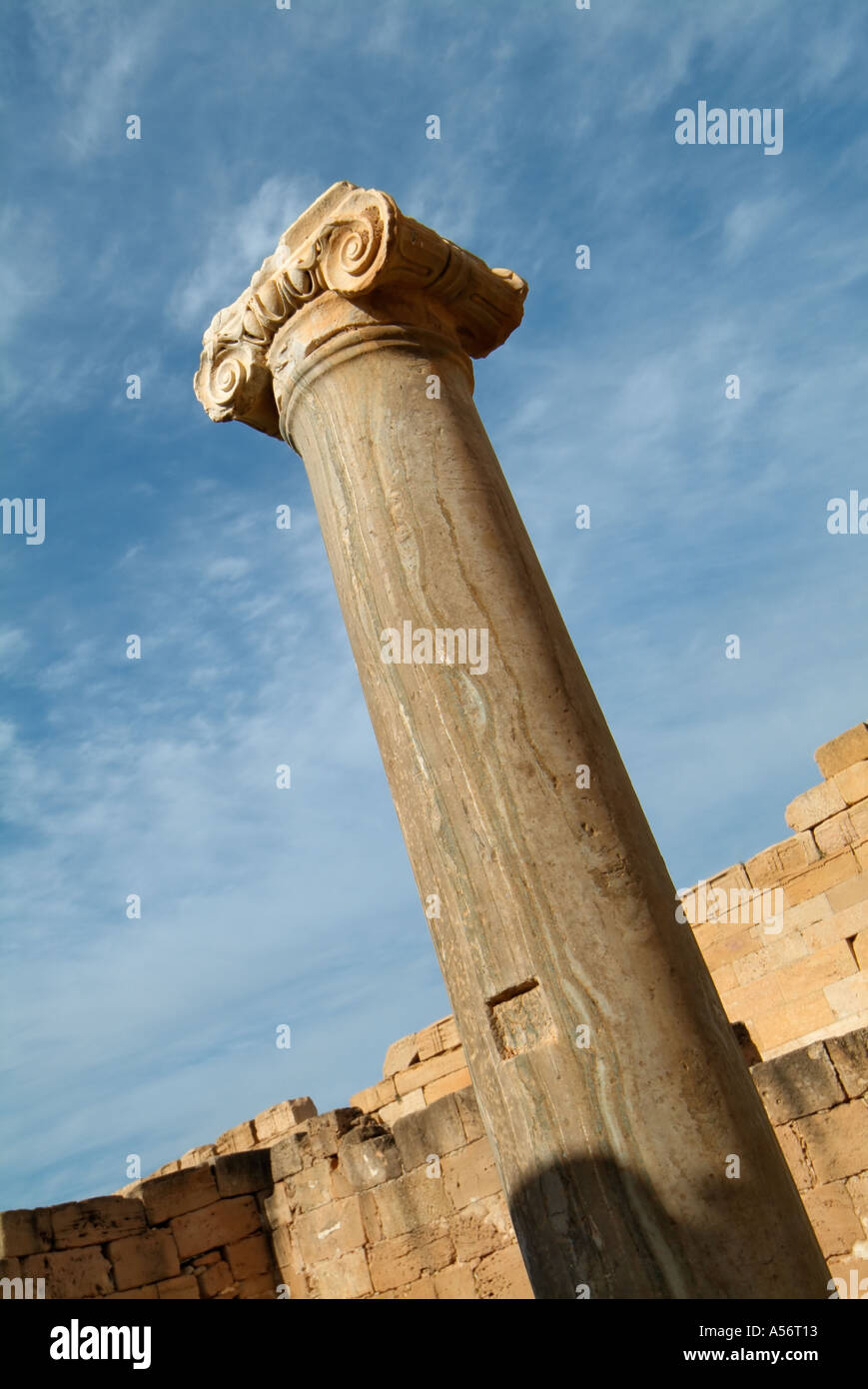 Libyan roman ruins hi-res stock photography and images - Alamy