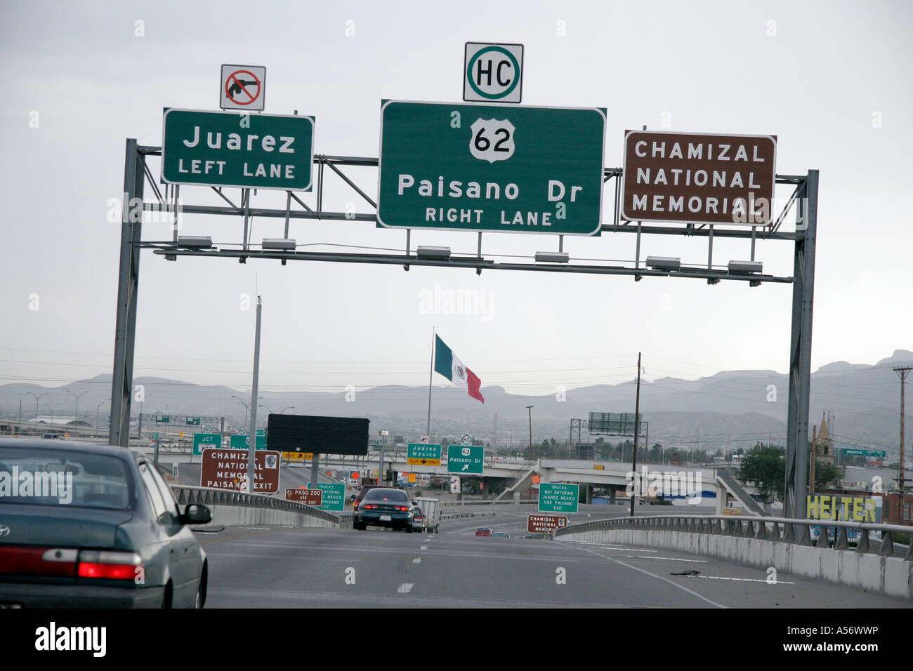 Painet ja1011 usa freeway approaching mexico hispanic cuidad juarez el ...