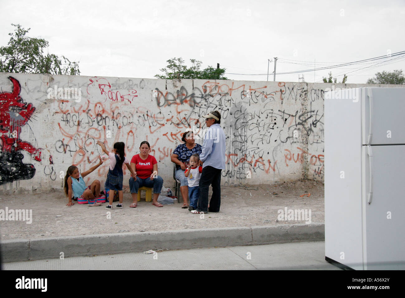 Painet ja1024 mexico hispanic family group street juarez chihuahua ...