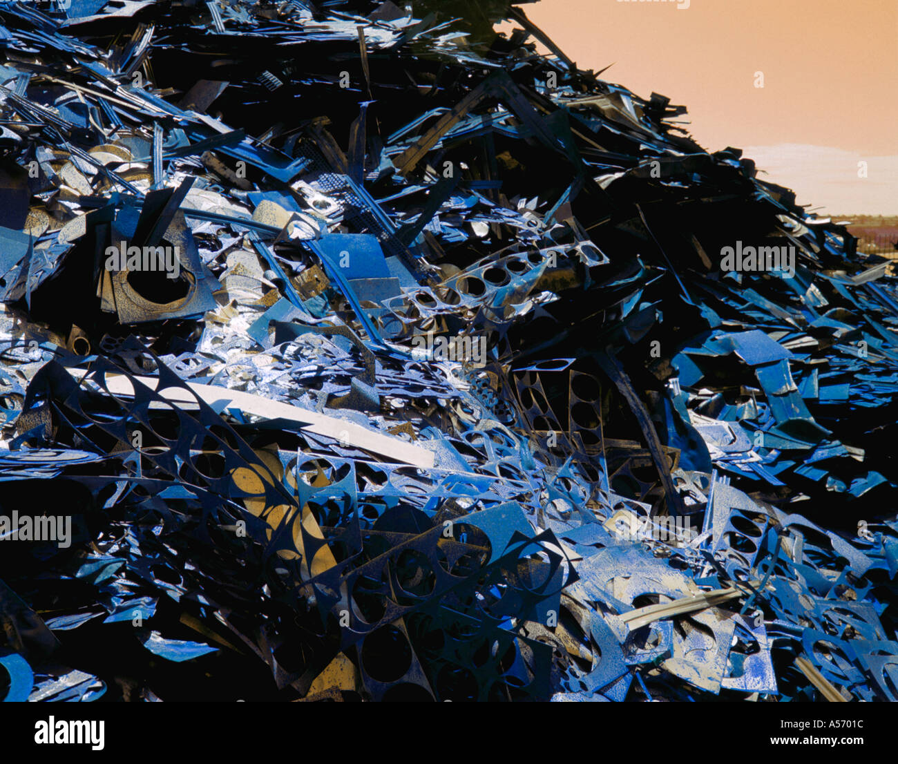 Metal pressings hi-res stock photography and images - Alamy