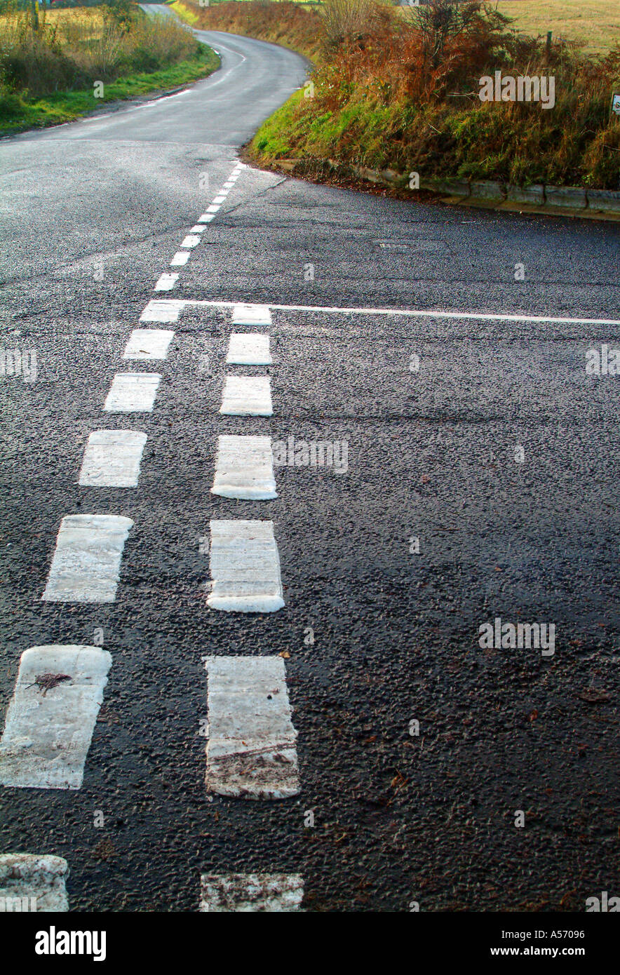 Junction country road markings hi-res stock photography and images - Alamy