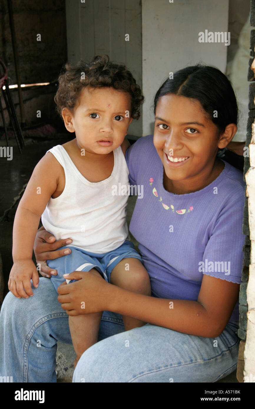 Group portrait children venezuela hi-res stock photography and images ...