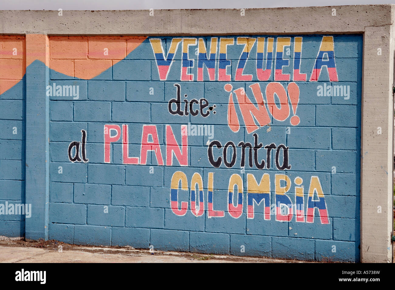 Painet ja1369 venezuela political graffiti barquisimeto latin america ...