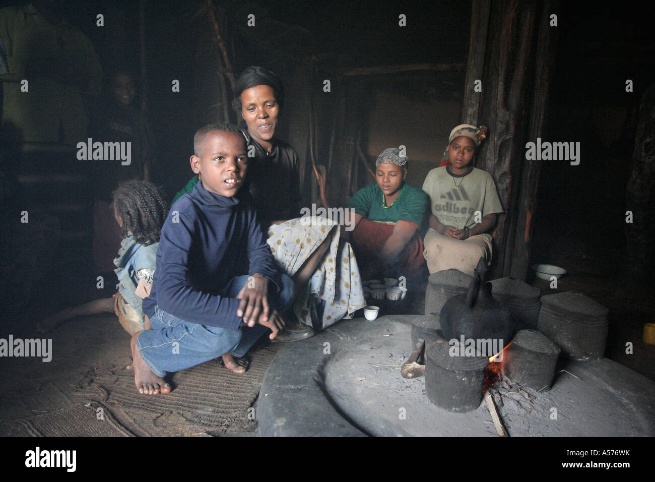 jb1319 ethiopia woman making coffee interior traditional gurage house ...