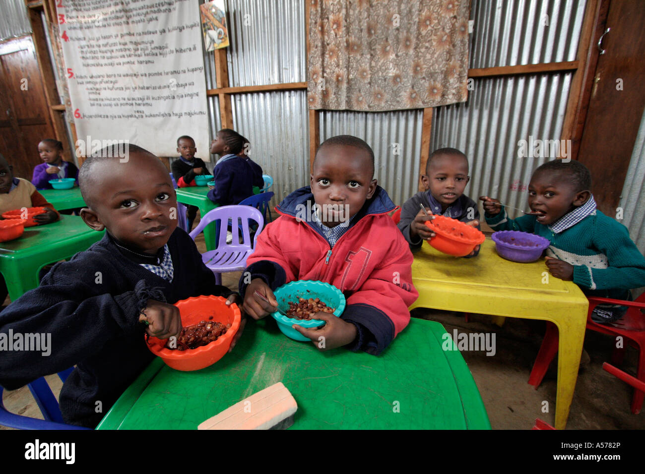 Mombasa kenya slum hi-res stock photography and images - Alamy