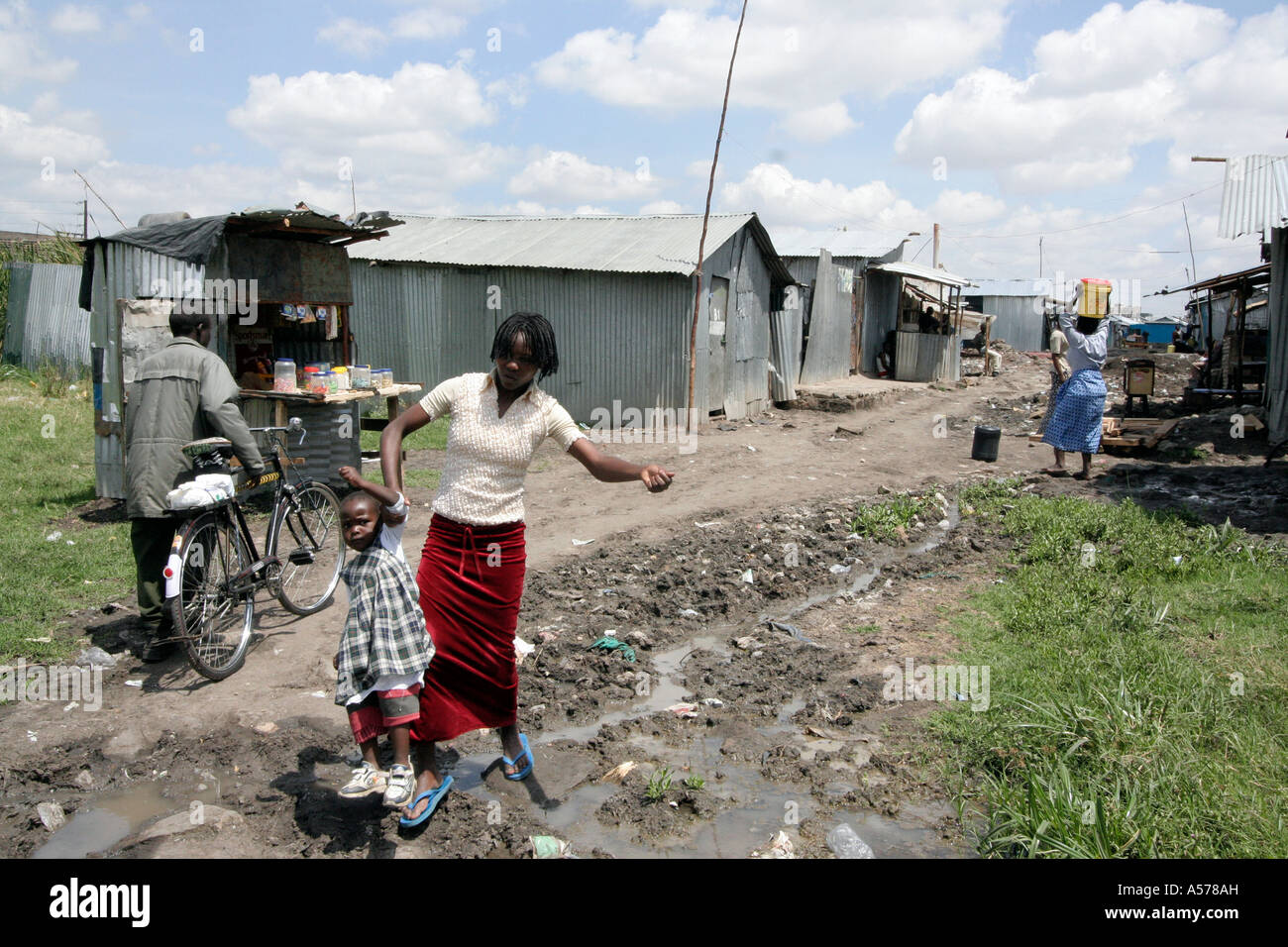 Painet jb1464 kenya difficult walking mukuru nairobi mombasa africa ...