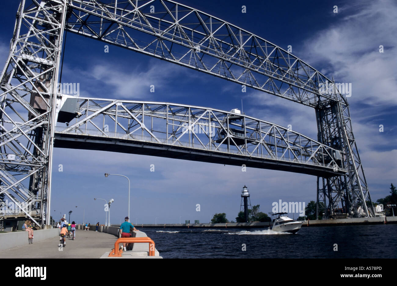 DULUTH AERIAL LIFT BRIDGE minnesota usa Stock Photo - Alamy