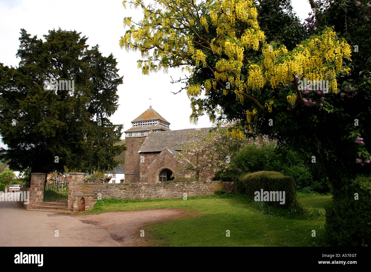 Skenfrith village monmouthshire hi-res stock photography and images - Alamy