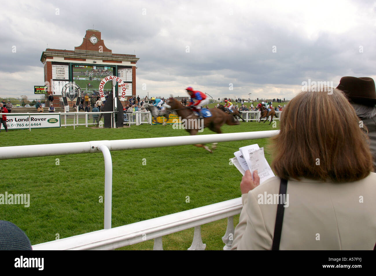 Ripon racecourse hi-res stock photography and images - Alamy