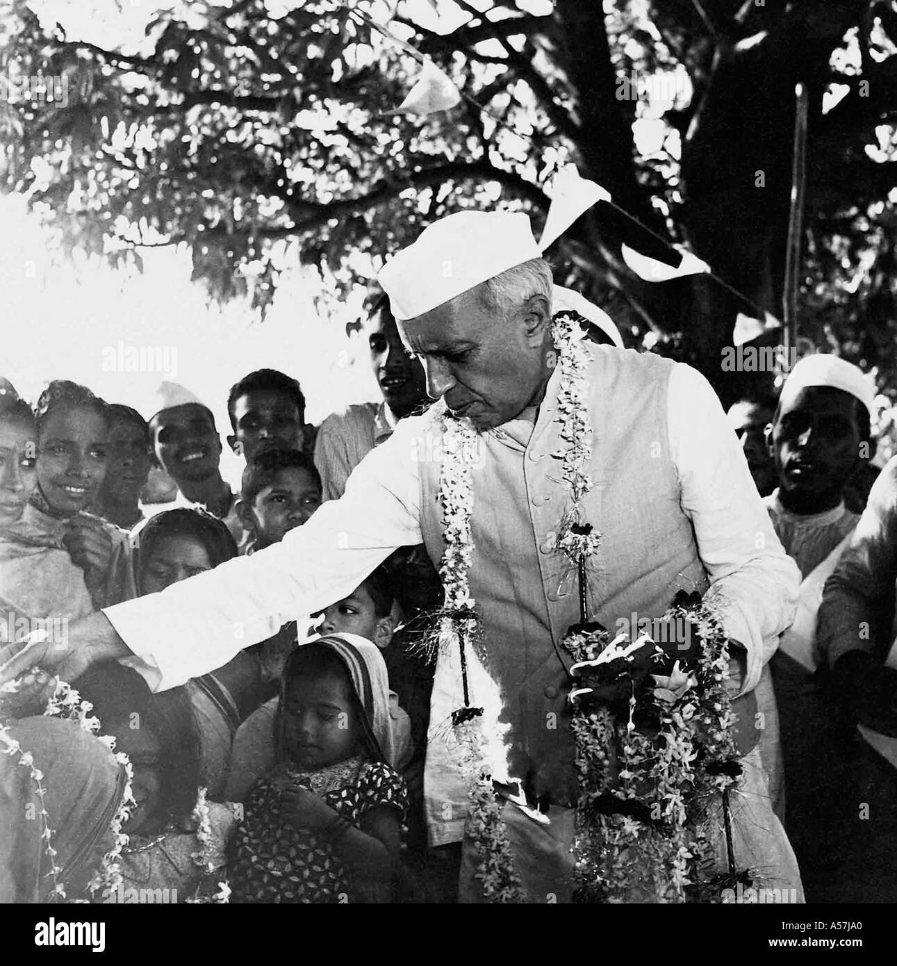 Pandit jawaharlal nehru hi-res stock photography and images - Alamy
