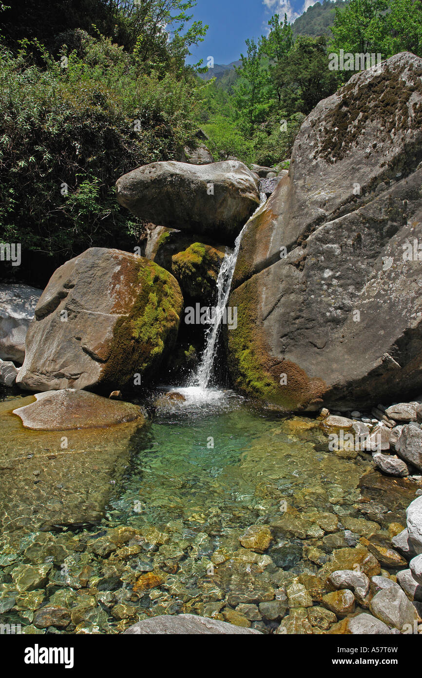 Stream in mountains china hi-res stock photography and images - Alamy