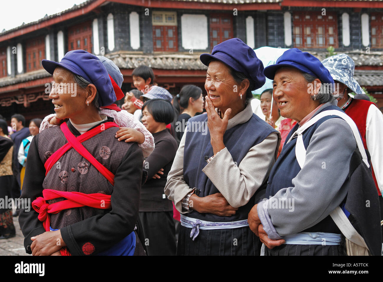 Naxi tribe hi-res stock photography and images - Alamy