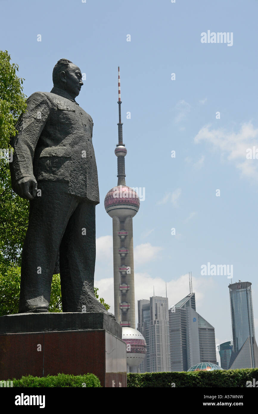 Painet jf5616 china statue chairman mao modern buildings pudong ...