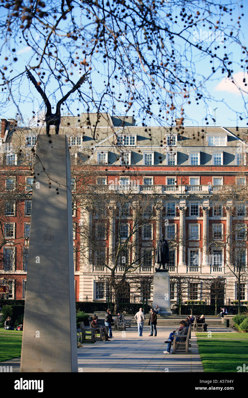 united kingdom central london w1 mayfair grosvenor square and gardens ...