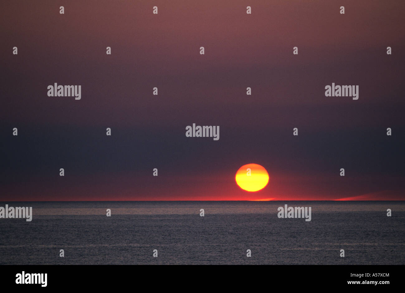 Cornish sunset over the Atlantic Ocean Stock Photo - Alamy