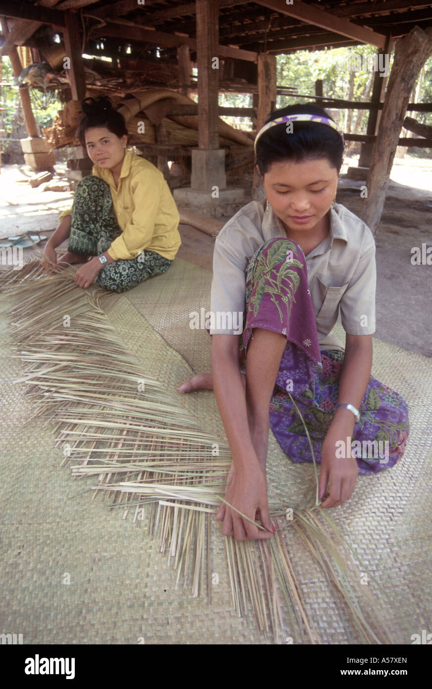 The weaving mats hi-res stock photography and images - Alamy