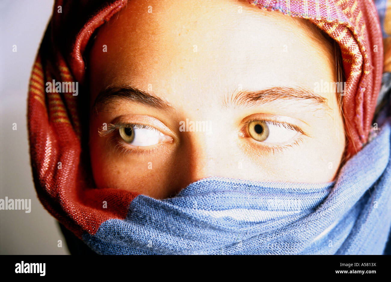 Muslim woman covered face hi-res stock photography and images - Alamy