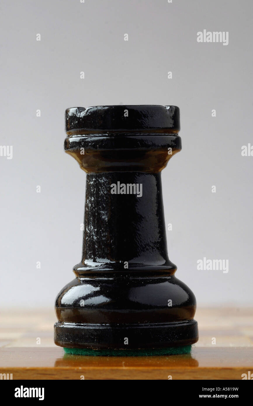 Castle chess piece hi-res stock photography and images - Alamy