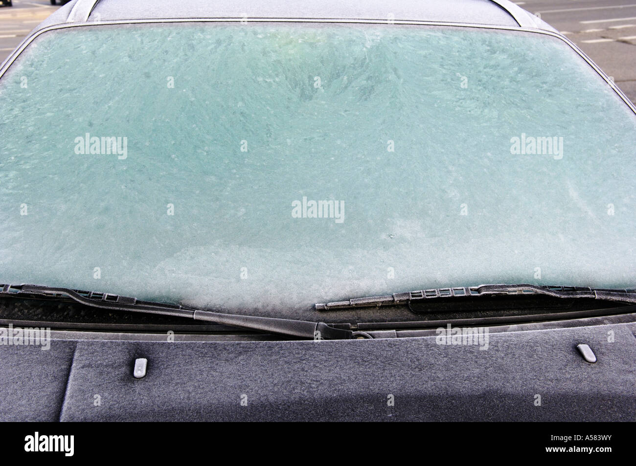 Vereister See High Resolution Stock Photography and Images - Alamy