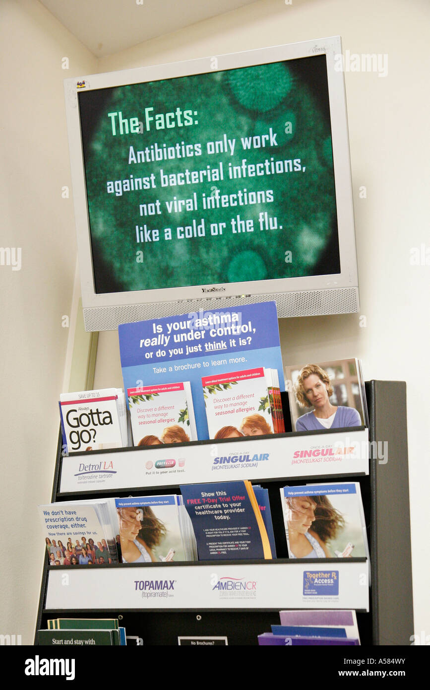 Doctor waiting room leaflets hi-res stock photography and images - Alamy