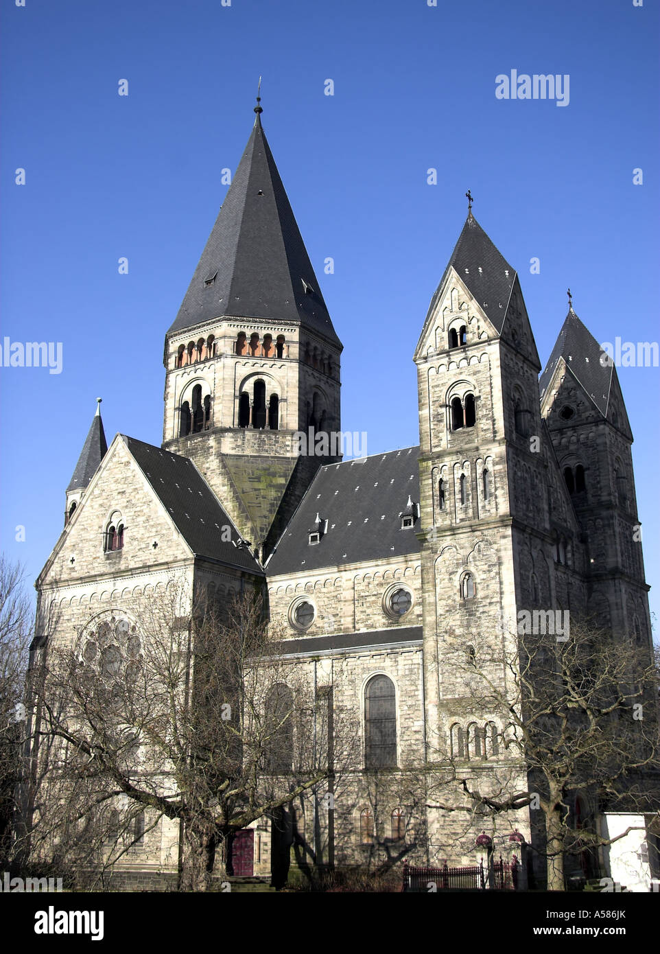 Le temple neuf hi-res stock photography and images - Alamy