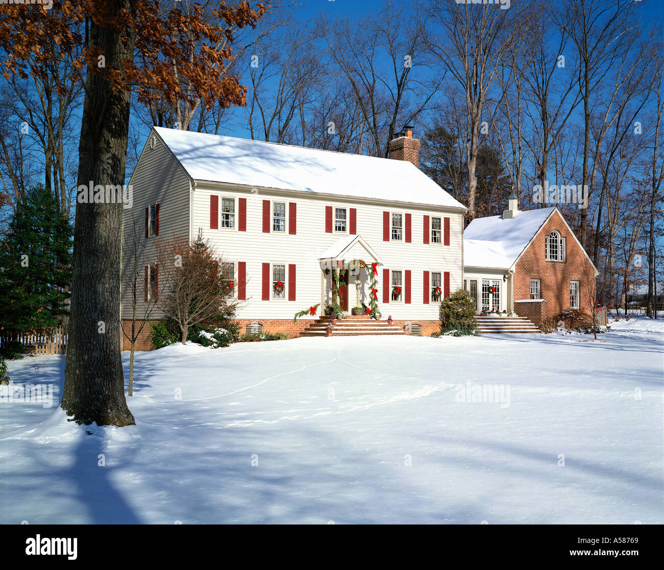 Two story frame house hi-res stock photography and images - Alamy