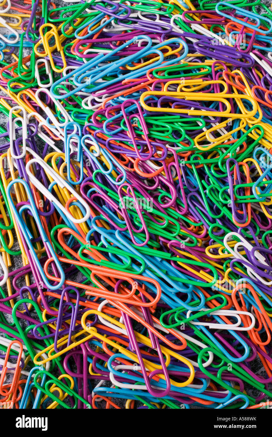 Tangled paper clips hi-res stock photography and images - Alamy