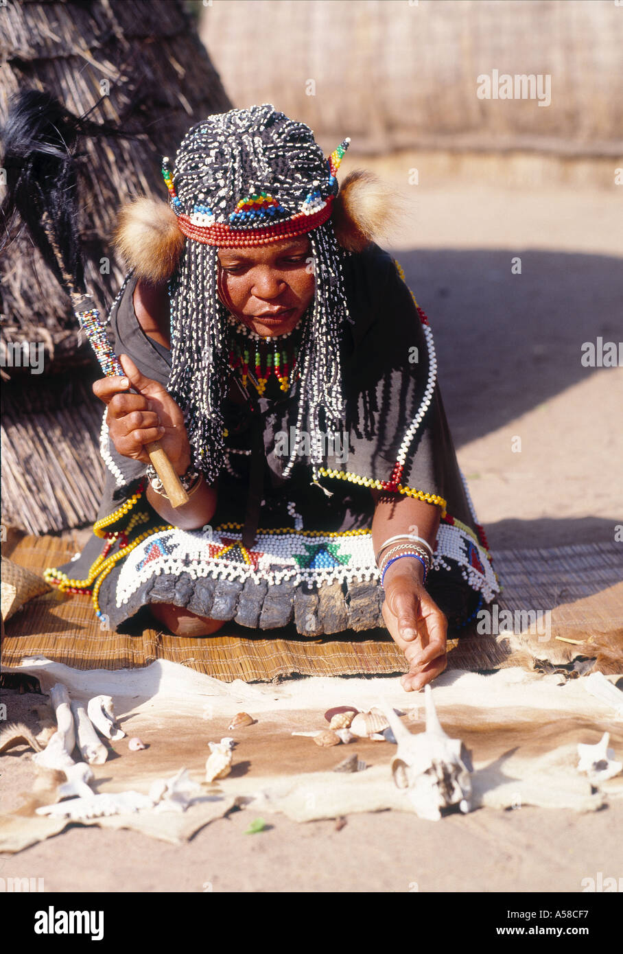 Isangoma hi-res stock photography and images - Alamy