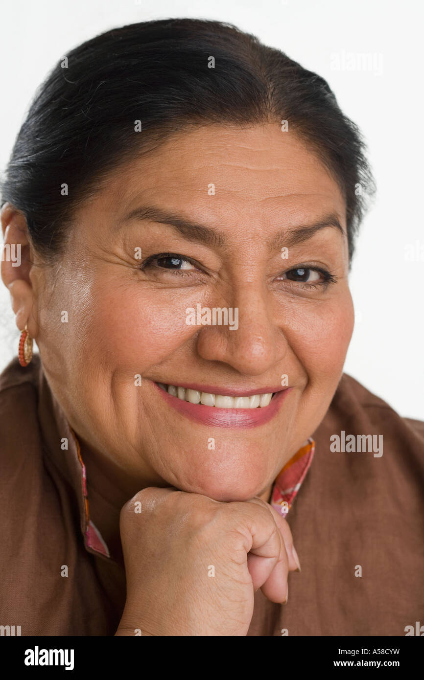 Close up of senior Hispanic woman smiling Stock Photo - Alamy