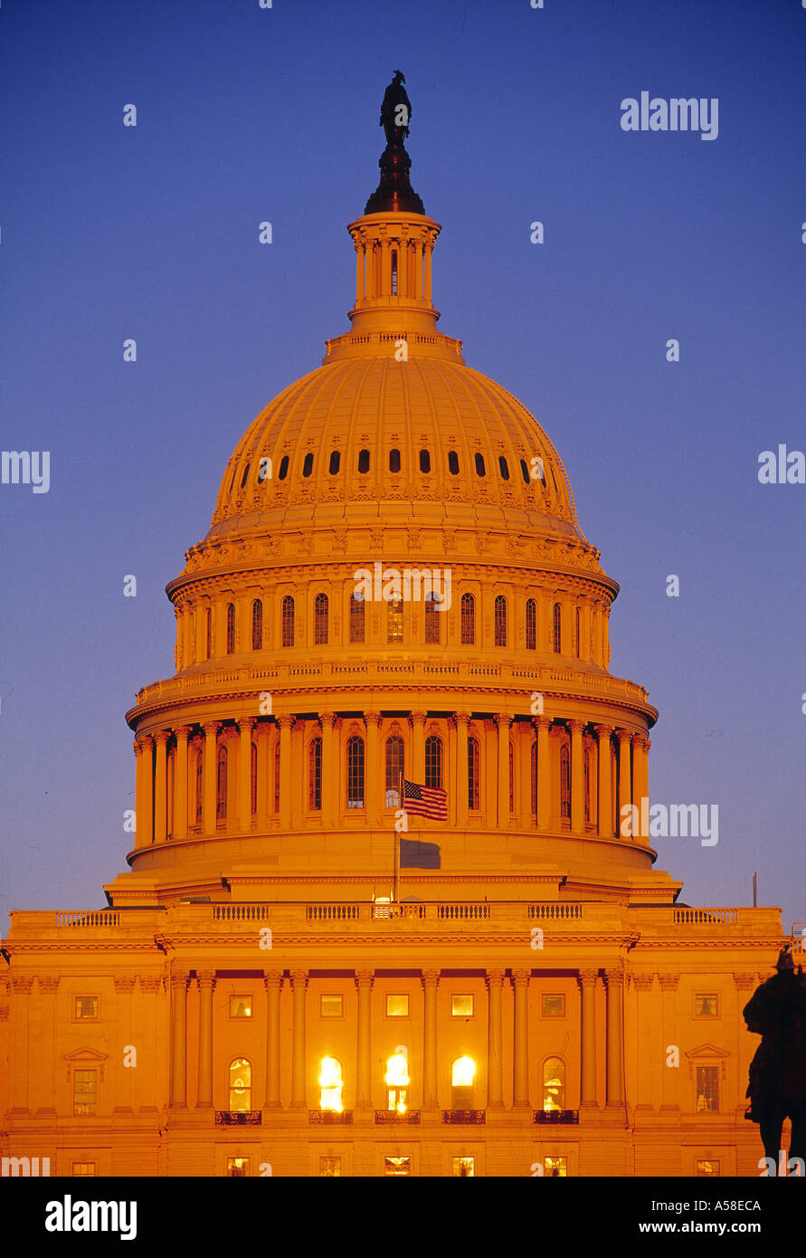 Dome united states capitol dusk hi-res stock photography and images - Alamy