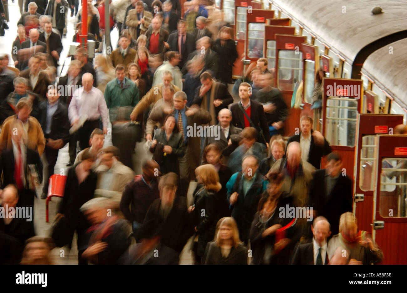 Movement of the platform hi-res stock photography and images - Alamy