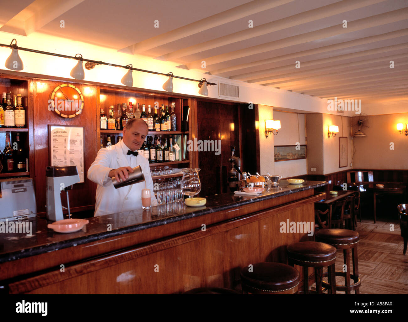 Harrys bar venice hi-res stock photography and images - Alamy
