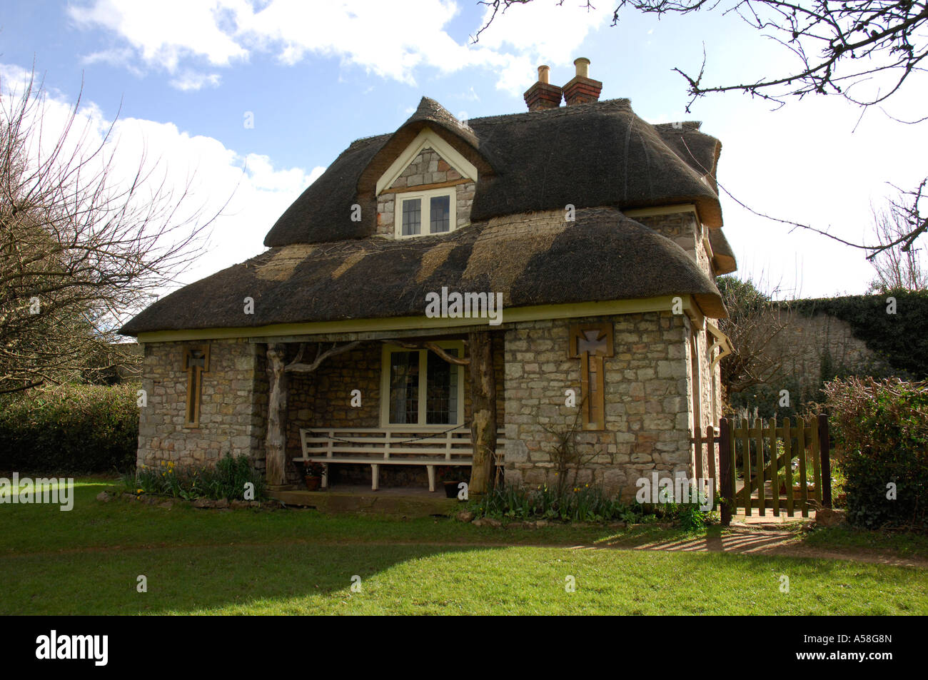 Thatched cottage, Blaise Hamlet, Bristol, England Stock Photo - Alamy