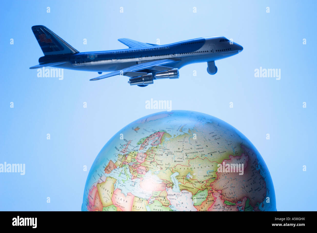 Plane globe hi-res stock photography and images - Alamy