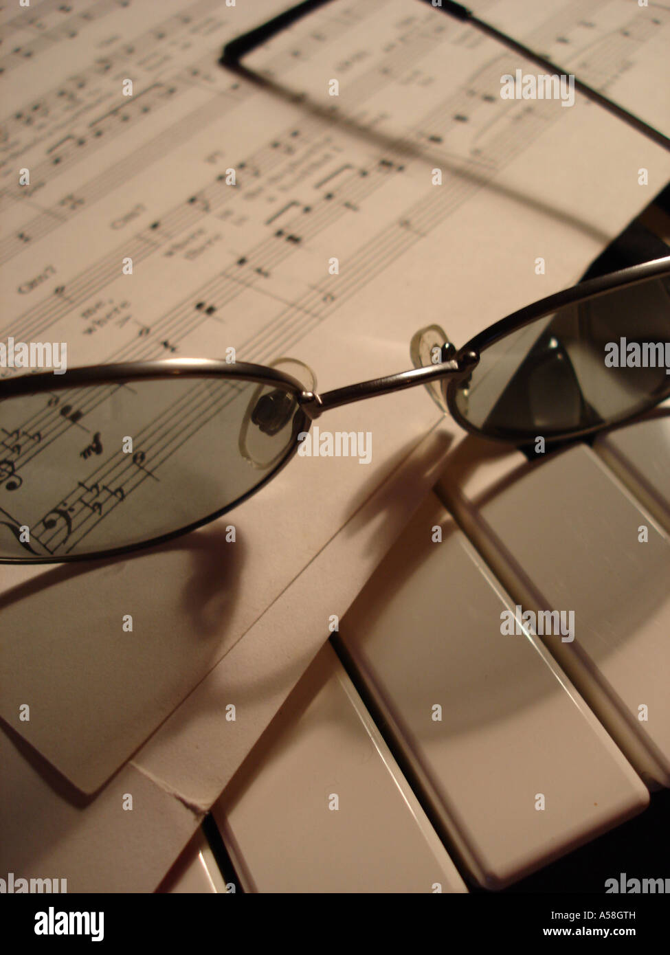 keyboard and music Stock Photo - Alamy