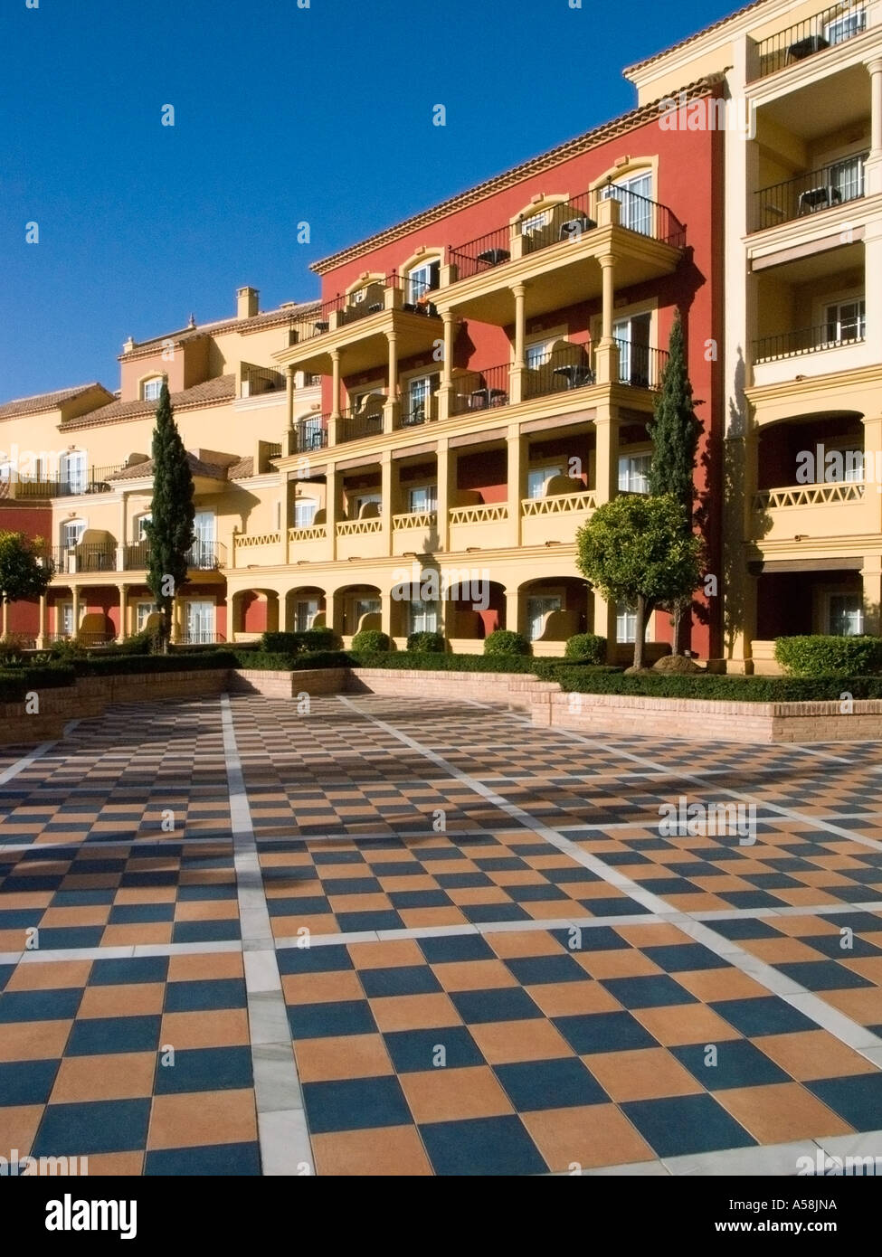 Checkerboard patio hi-res stock photography and images - Alamy