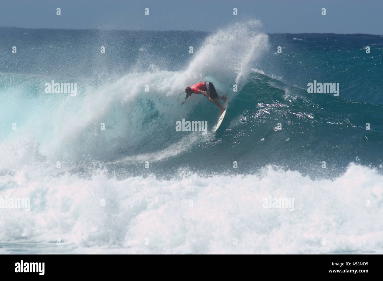 Surfing Bonzai pipeline Hawaii Stock Photo - Alamy
