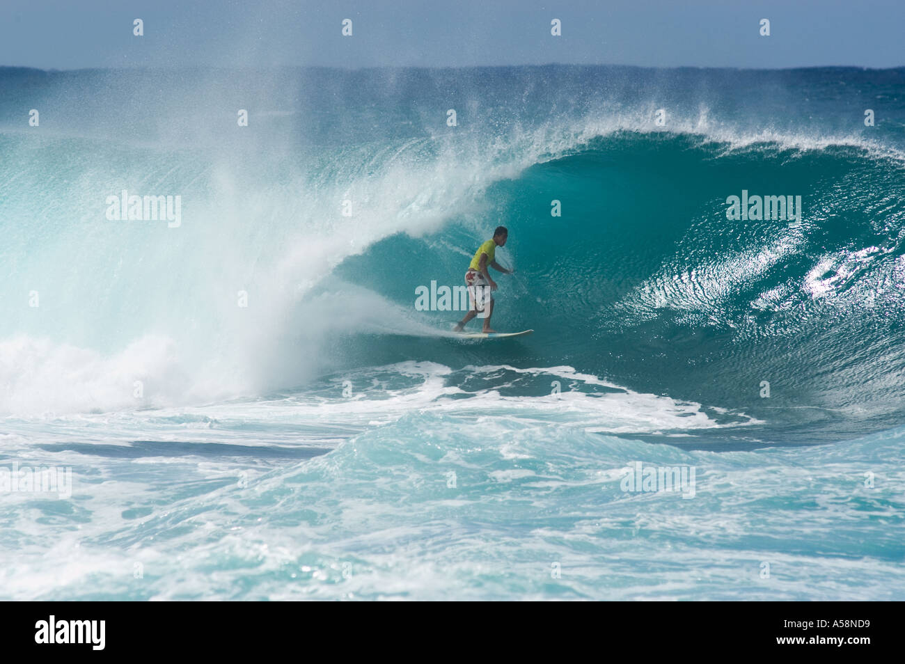 Bonzai pipeline hi-res stock photography and images - Alamy