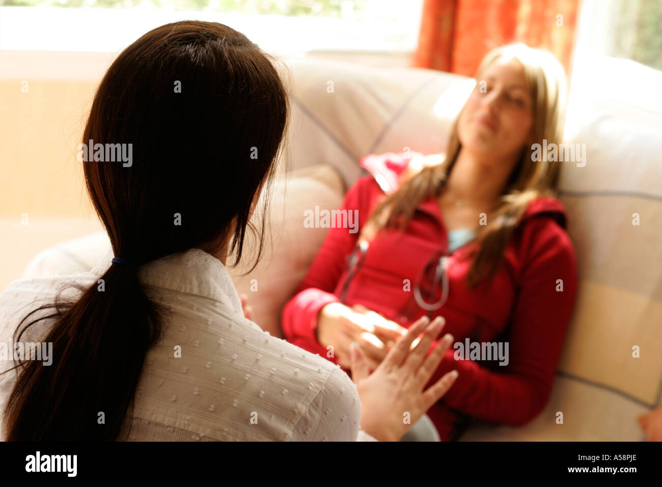 Hypnosis woman hi-res stock photography and images - Alamy