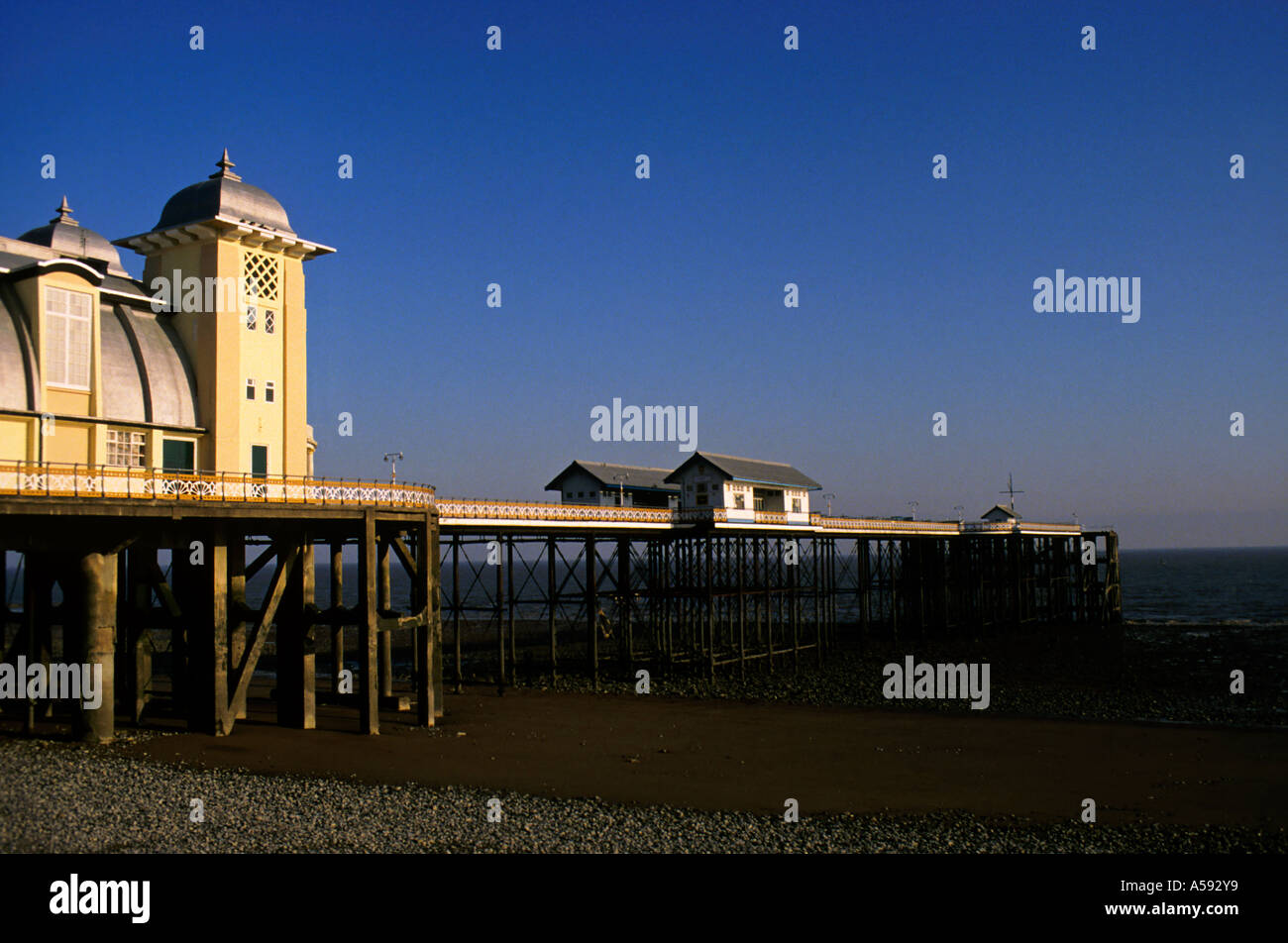 Victorian pier in wales hi-res stock photography and images - Alamy